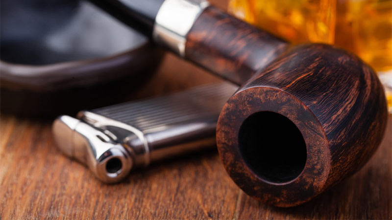 Cum se fumeaza pipa? Sfaturi si produse recomandate pentru incepatori